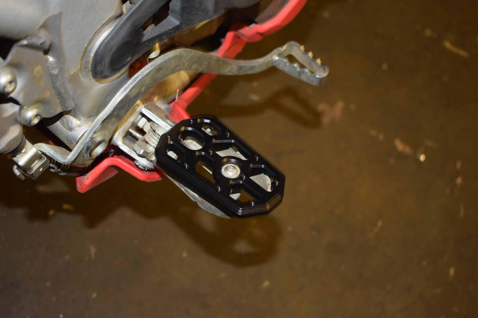 CRF300L/R PLATFORM FOOT-PEG PLATES – RALLY RAID PRODUCTS
